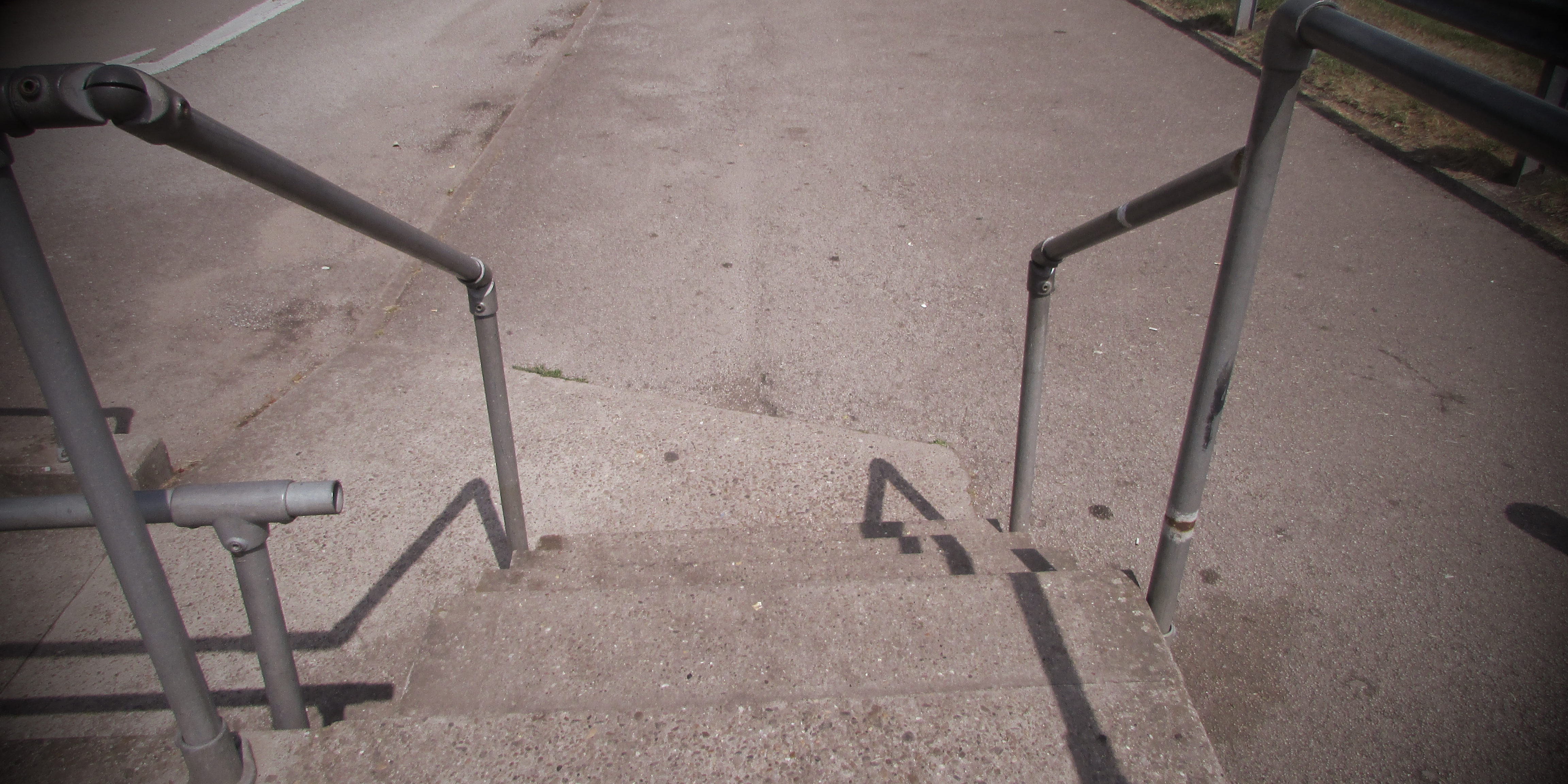 Handrailing for the Elderly - How to use Hand rail pipes for the elderly